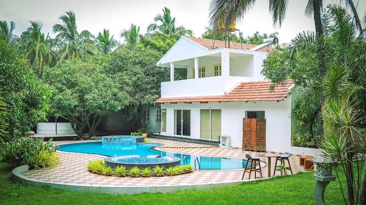 Luxury Estate: 4bhk + 3 Cottages | Pool & Jacuzzi - Hosur