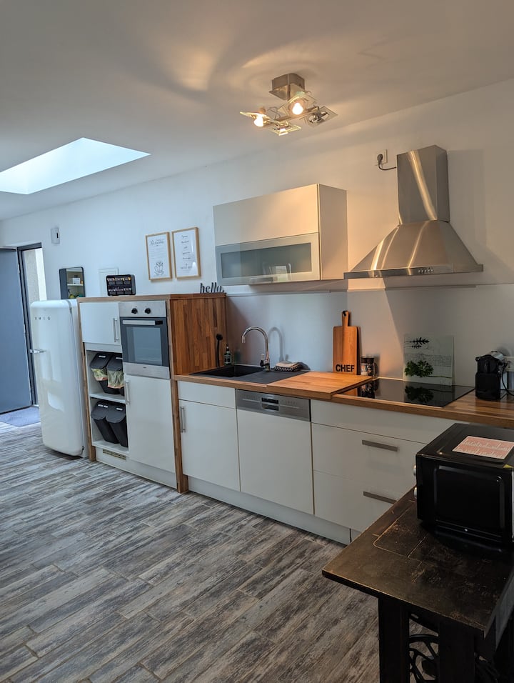 Quiet Apt | 2 Bedrooms | 3 Beds | Terrace - Bad Camberg