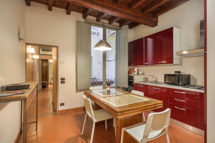 Duomo Classic Apartment - Florence