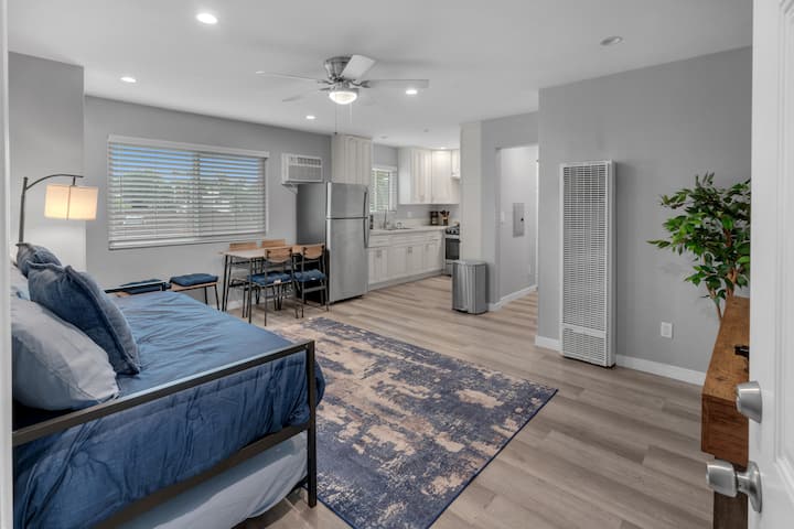 Ultimate La Getaway Near La Hot Spots - Lynwood, CA