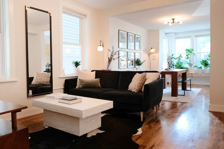 The Stonebook Flat - Andersonville - Chicago