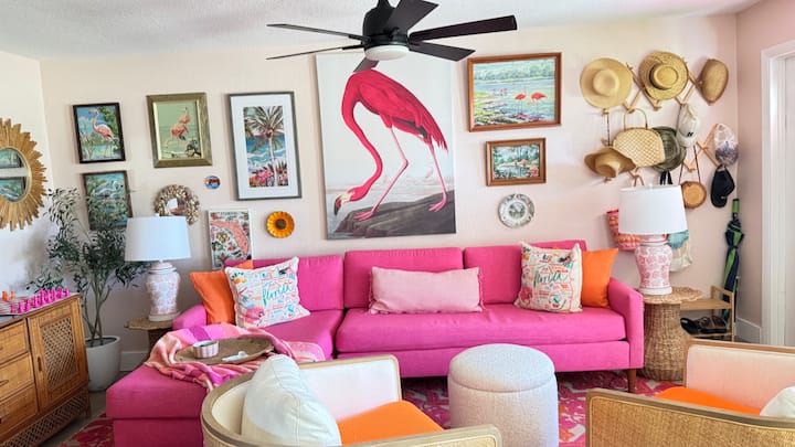 Beauty & The Beach - 1 Min Dr / 5 Min Walk - Cocoa Beach, FL