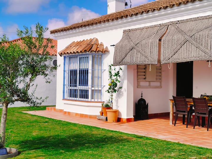 Chalet Con Piscina - Chiclana de la Frontera
