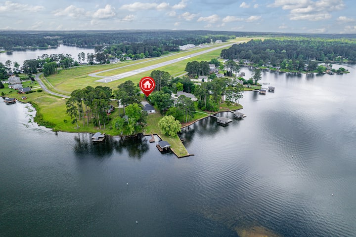 Prime Location! Sleeps 14, Game Room + More! - Milledgeville, GA