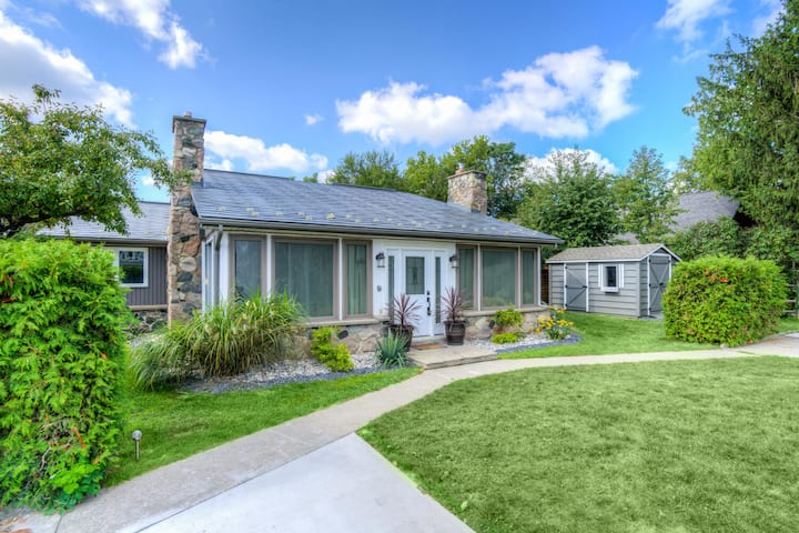 South Winds Cottage In Port Franks - Port Franks