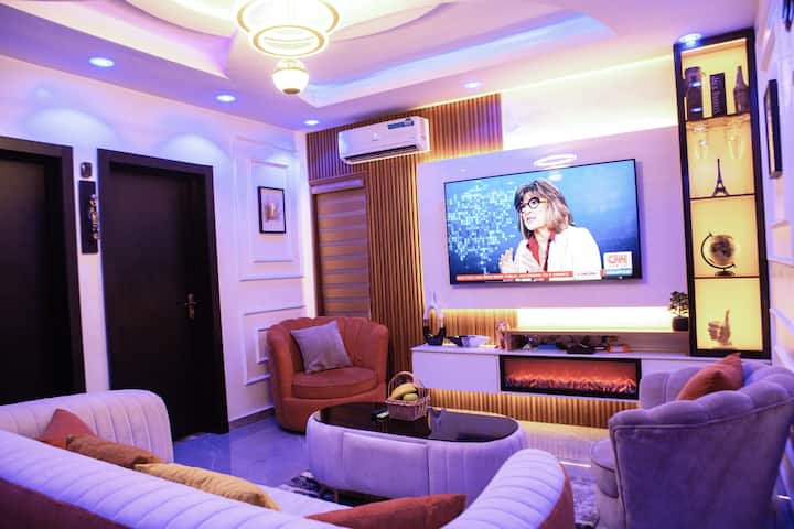 Unique Elegant Apt
5 Min To Airport Near Ikeja Gra - Lagos