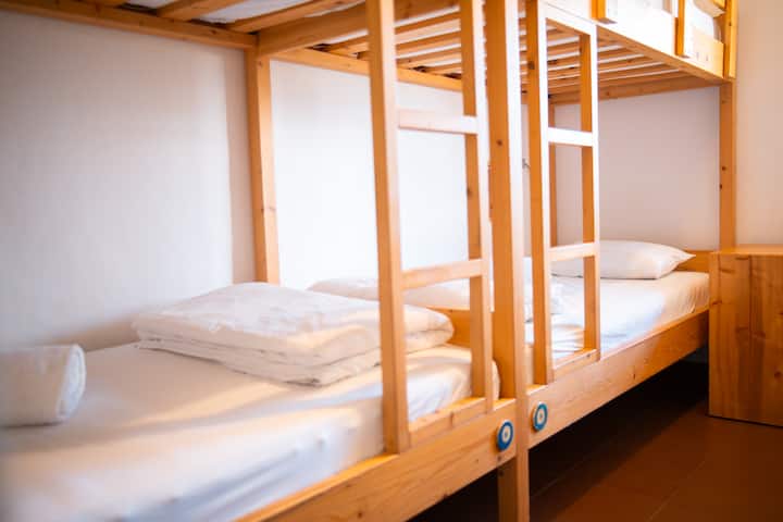 Cama Individual Em Hostel Partilhado Praia De Faro - Faro