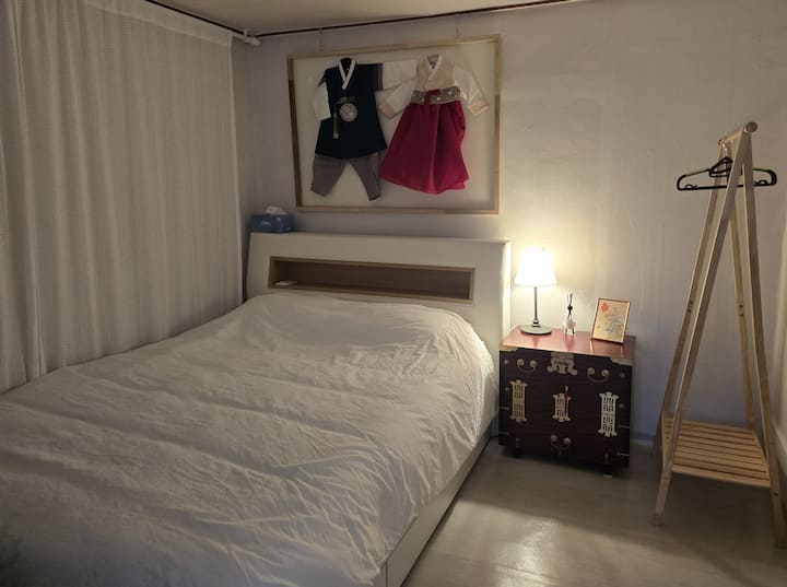 당곡역, 신림역 2호선 | 투룸 | 공항버스 | 넷플릭스 | 홍대,명동 20분 | 4인실 - Seoul