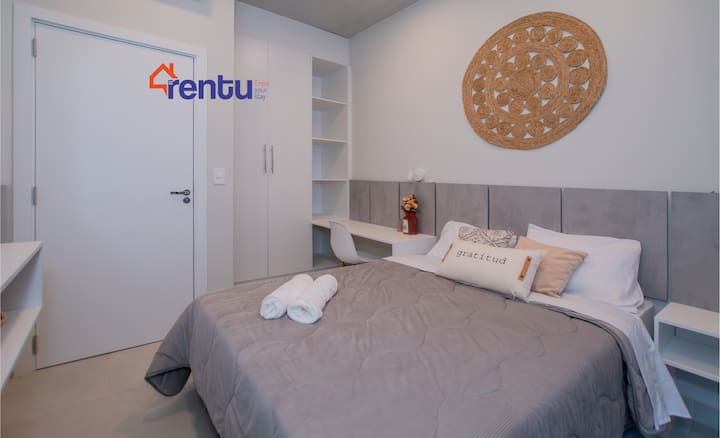 Peaceful Stay With Rooftop Pool Access - Asunción