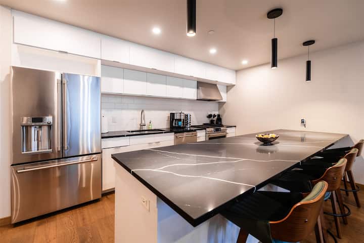 Ski Condo • Snw Bus Stop • Nr Dt • Hot Tub - Whitefish, MT