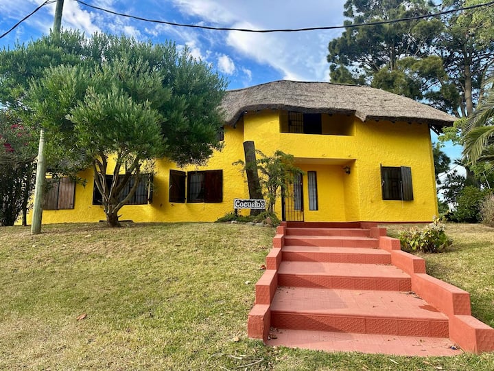 Amplia Casa En Alquiler Piriapolis, Sf. - Uruguay