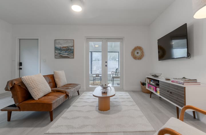 Villa Miami - 2/1 Gated Home In The Heart Of Miami - Miami