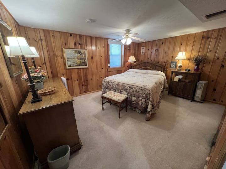 Midtown Comfort - Omaha, NE