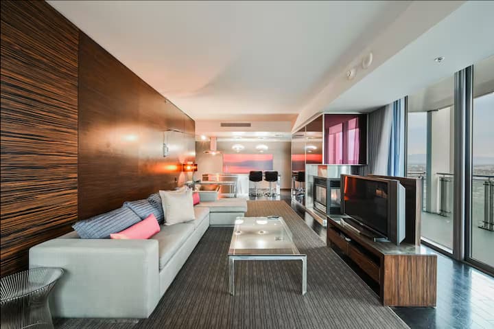 Luxury 1 Bd Suite | Palms Condo | Balcony W/ View - Las Vegas