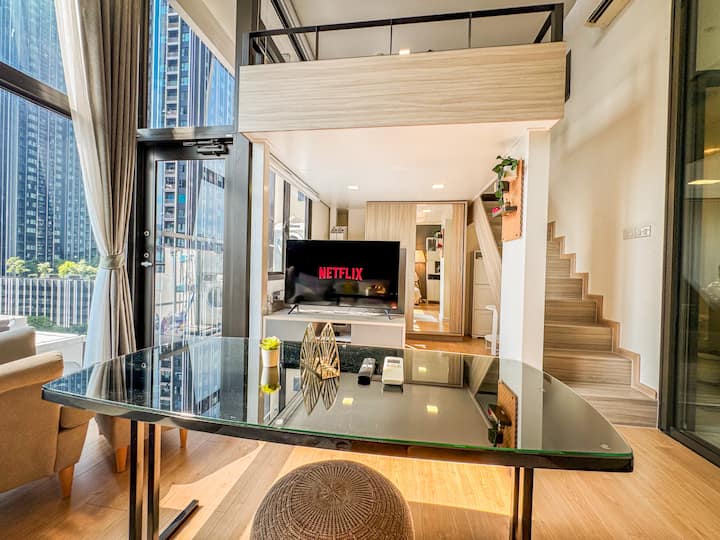Cozy Loft In Bangkok! 5 Min Walk To Malls/mrt - Bangkok