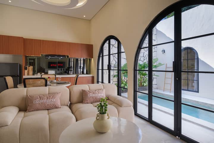 Villa In Seminyak - 2 Bedrooms - Sanur