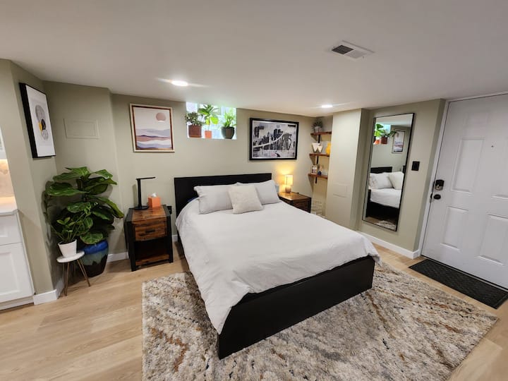Carnegie Studio - Priv Entrance & Parking - Forest Hills, PA