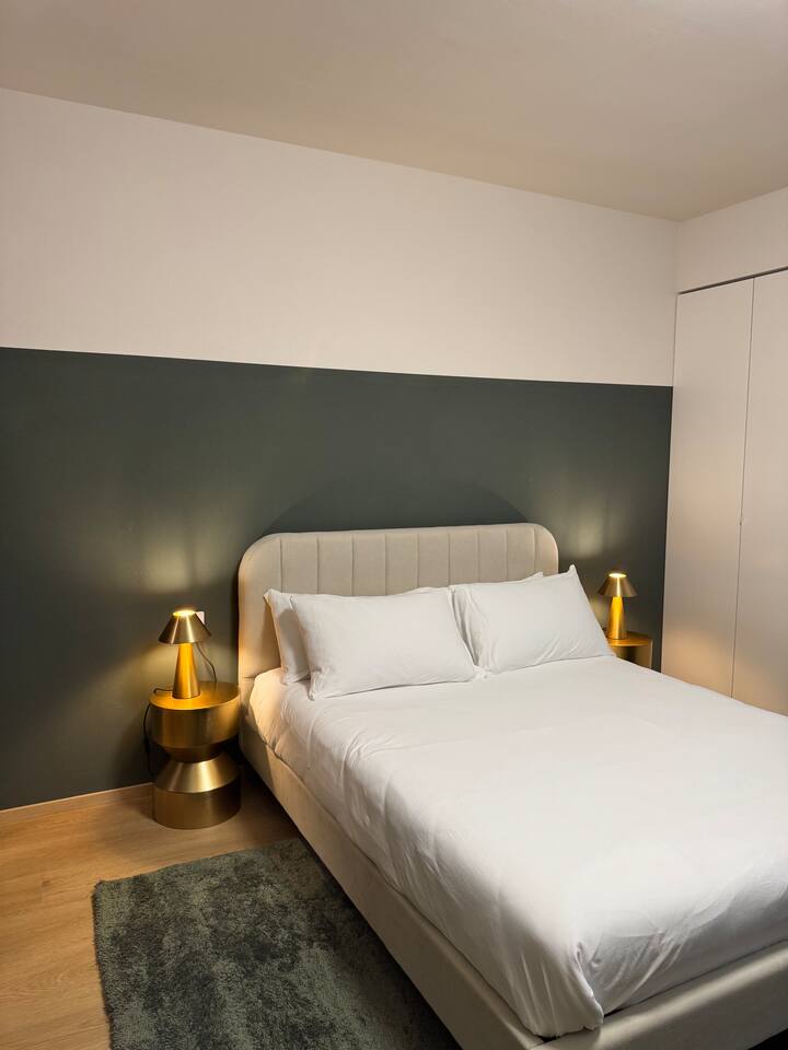 Prestigesuiteroom_1 Min Walk To Brninaexpress - Tirano