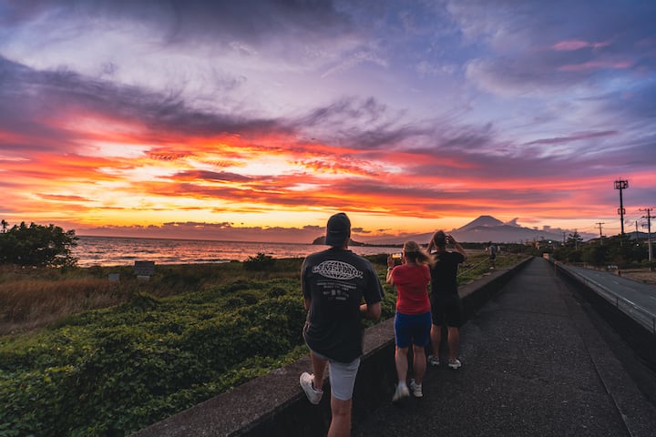 Mt. Fuji & Ocean Views Sunset, Local Harbor Life - 누마즈시