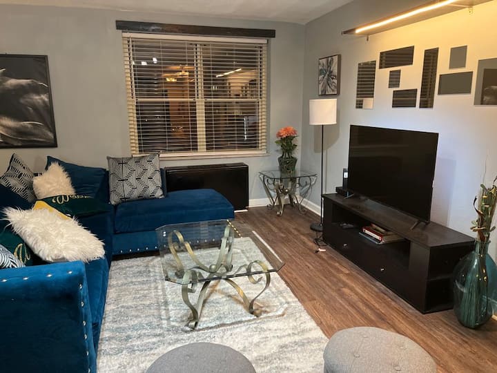 Lux Spacious Downtown Atlanta Condo - Atlanta, GA