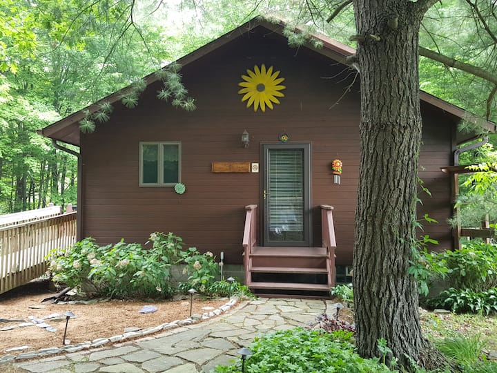 Woodland Hideaway - Naples, NY