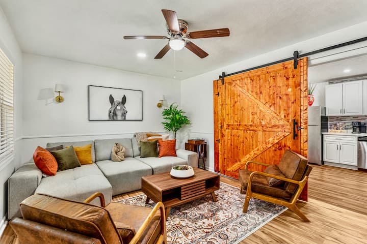 *New* Covered Terrace W/bbq, Firepit + Garden Path - Columbus, GA