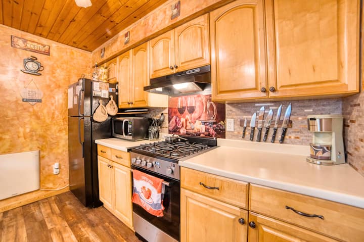 Mytranquilgetaway Home W. Firepit - Lake Wallenpaupack, PA