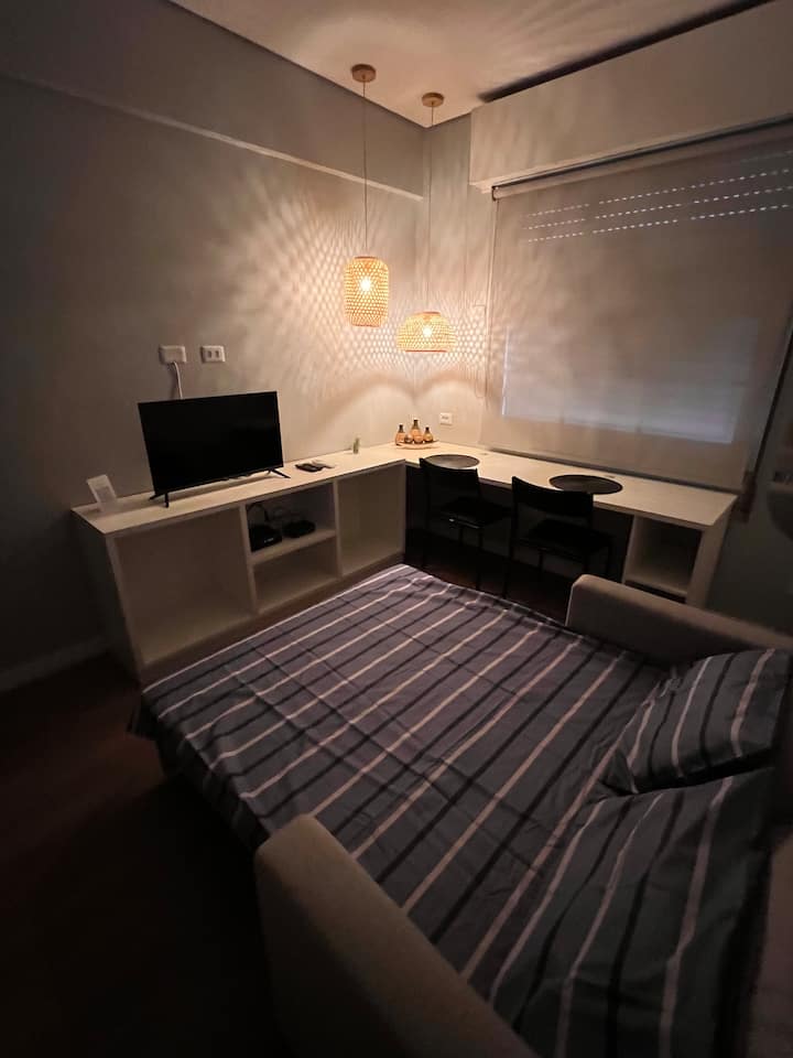 Apt Reformado E Com Ac Na Quadra Da Praia! - Santos, Brasil