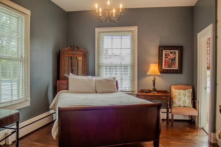 The Camelia Room - Clinton, NC