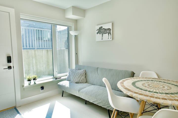 Newly Built 2br, 15 Min To Airport, 20 Min To Dt - Vancouver