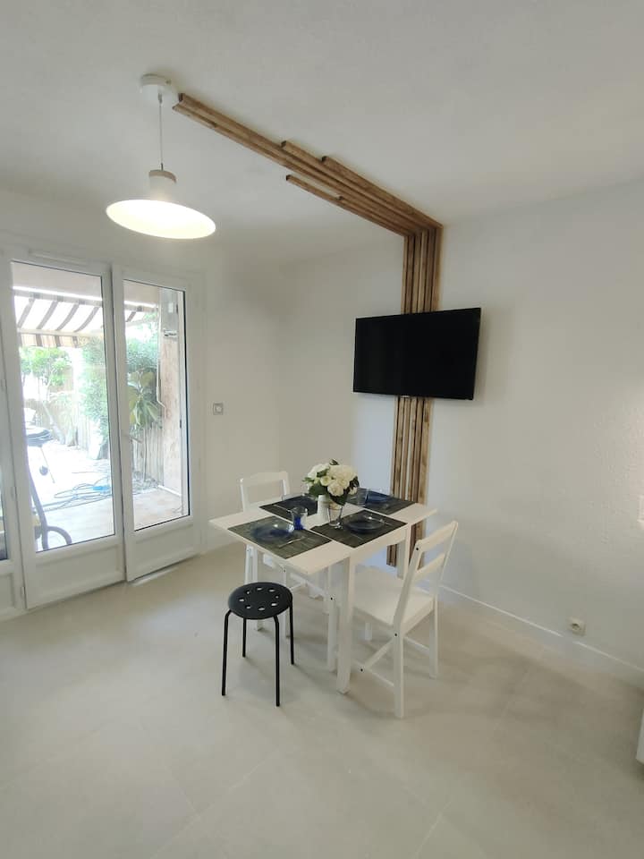 Bord De Mer Avec Jardin - Saint-Cyr-sur-Mer