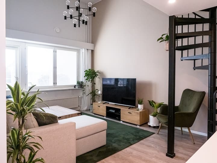 Home With Sauna And Garden, 400m To T-station - Vantaa