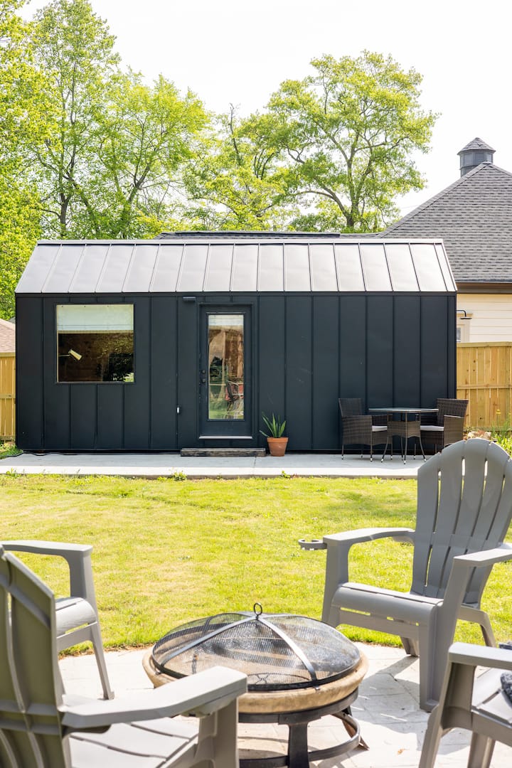 Charming Atlanta Tiny Home - Atlanta, GA