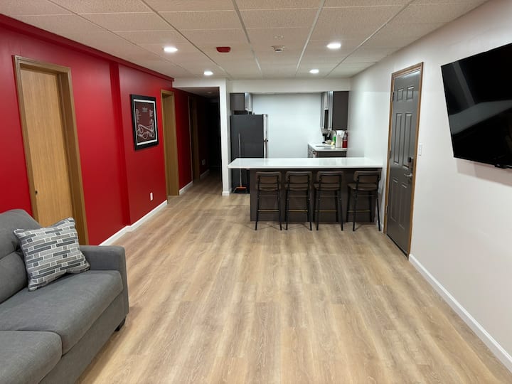 3 Bedroom (Sleeps 10)-maverick Suite - Sandusky, OH