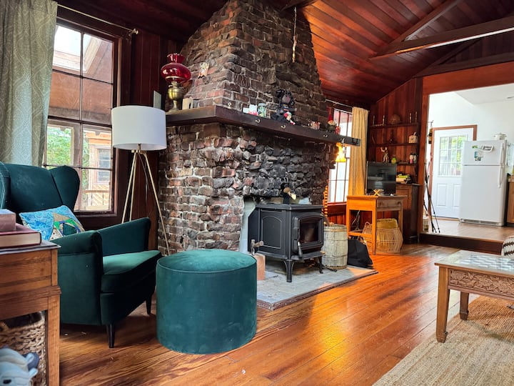 Charming Redwood Cabin W/ Deck & Views - Occidental, CA