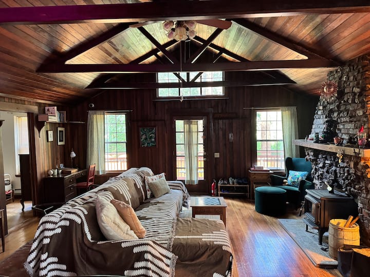 Rustic Cabin W/ Deck & Fireplace - Occidental, CA