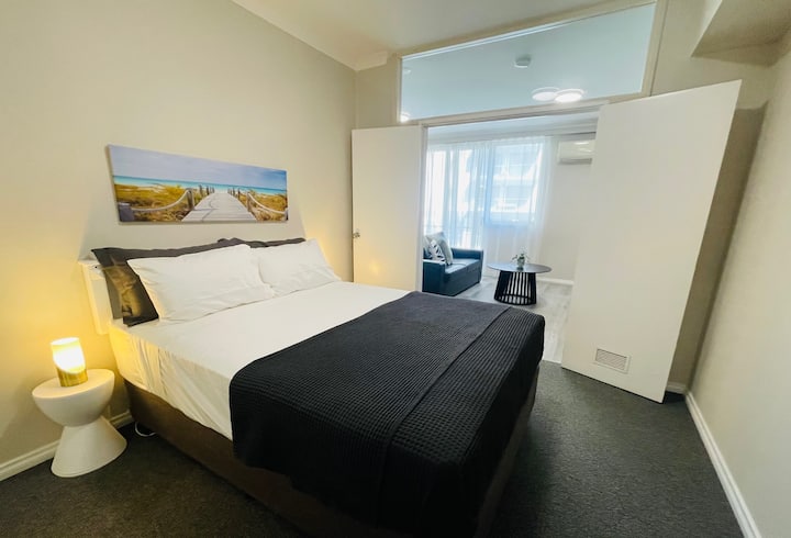 Beautiful Apartment In Perth - Ascot