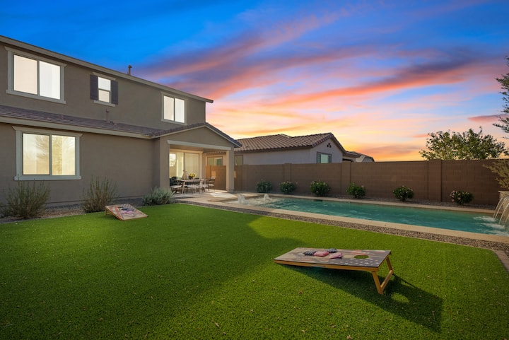Luxe Queen Creek Home W/ Pool, Yard, Work Station - Queen Creek, AZ