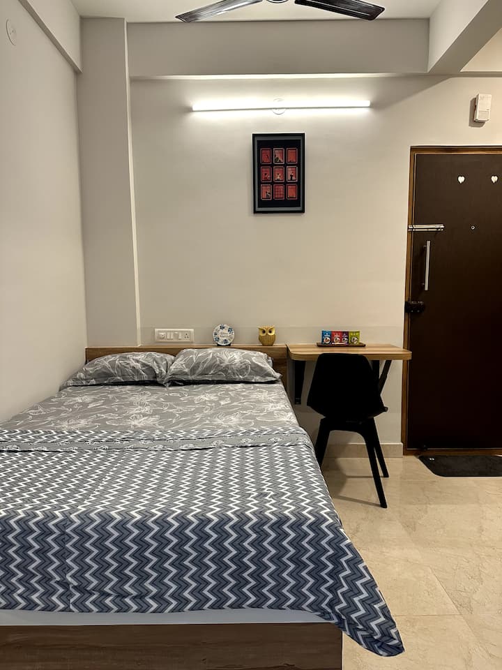 Modern Studio | Indiranagar| Bangalore | Es403 - Bengaluru