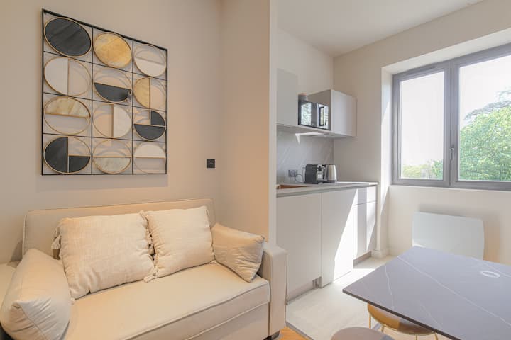 Appartement Lumineux Et Douillet, Ecully - Écully