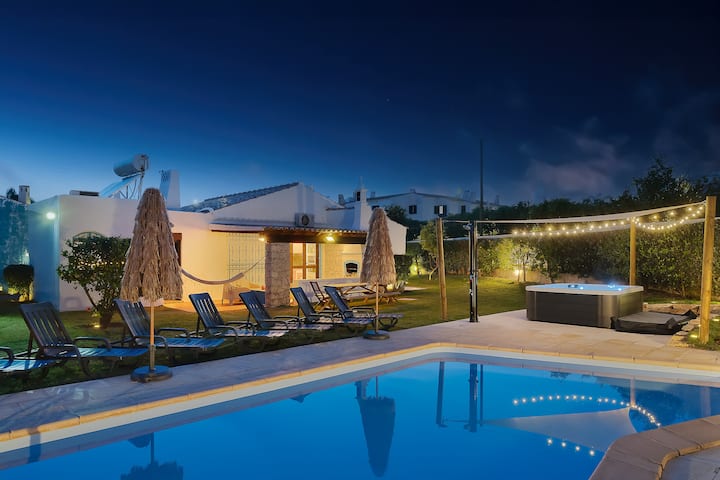 Oura Strip Nights?pool-jacuzi Ready To Roll 5'walk - Albufeira