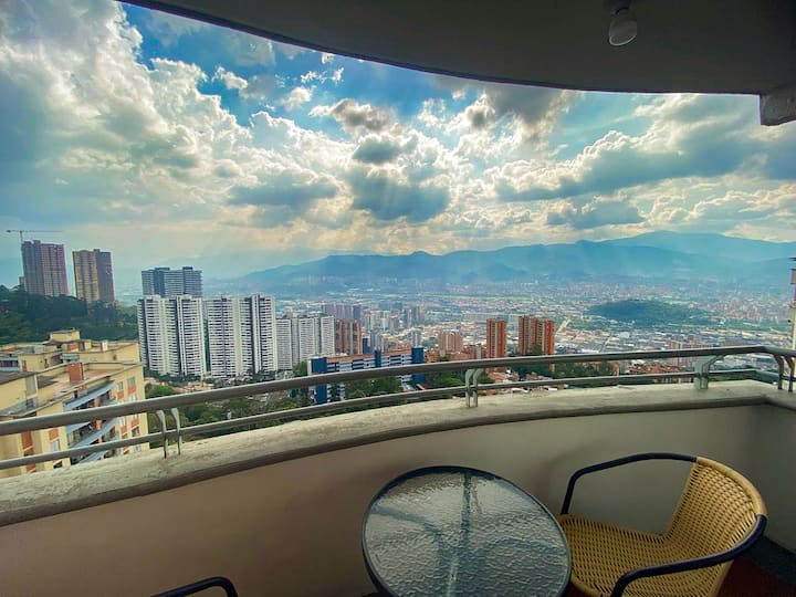 Lujoso Penthouse Poblado/view/pool/15minprovenz/ac - Medellín