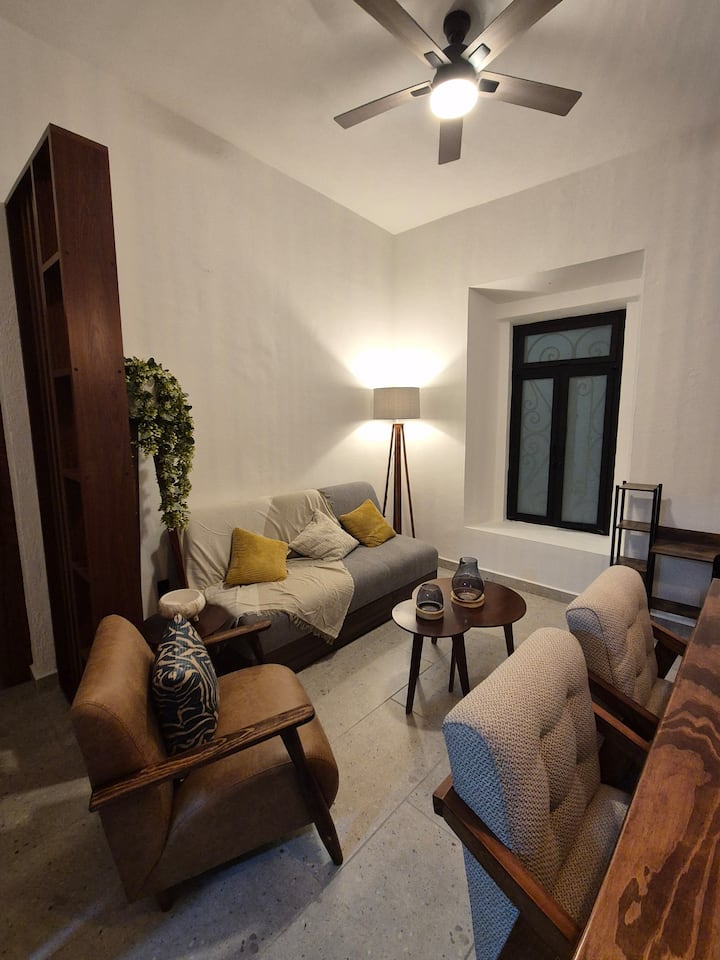 Casa Antigua Restaurada Con Terraza Independiente - Guadalajara, Jalisco, Mexique