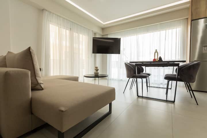 Bequest Gold Luxury Suites - Коринф
