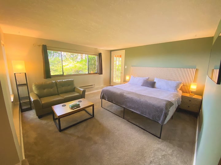 Tigh Na Cladach - Eagle's Nest Guest Suite - Nanaimo