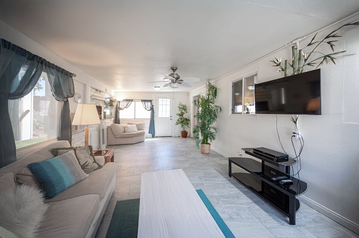 New! 2br | Shared Backyard, Bbq, Hammock, Laundry - 라스베이거스, NV