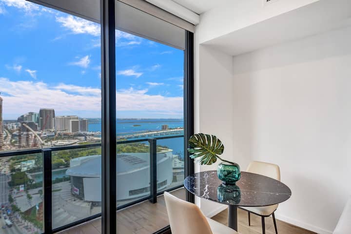 4504 - Lux Miami Studio | City & Bay Views - Miami