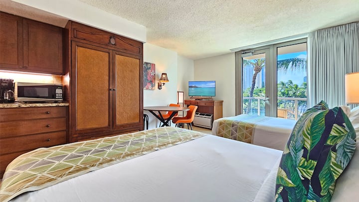 Luana 119 Stylish Waikiki Studio-ste Kitchen+pool - Honolulu
