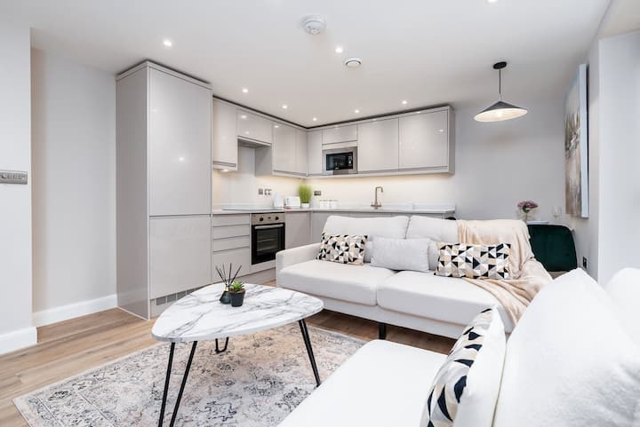 Complete Apartment -Leeds Centre - Leeds