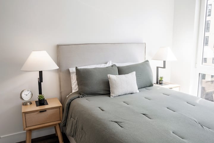 1 Bdrm Apt + Balcony | Huntsville - Midcity - Huntsville, AL
